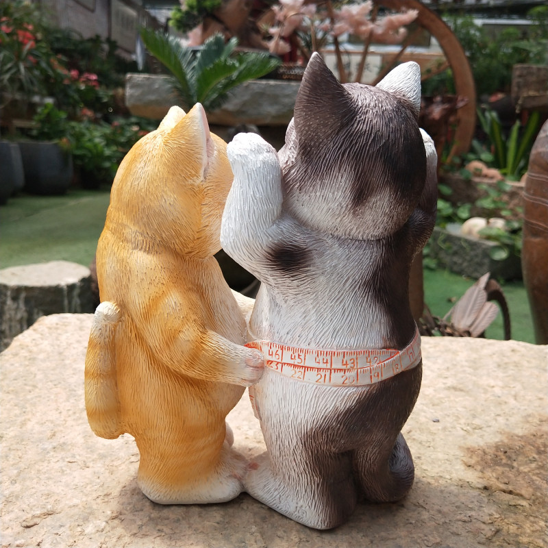 Cat with Measure Tape - Hub Gardens